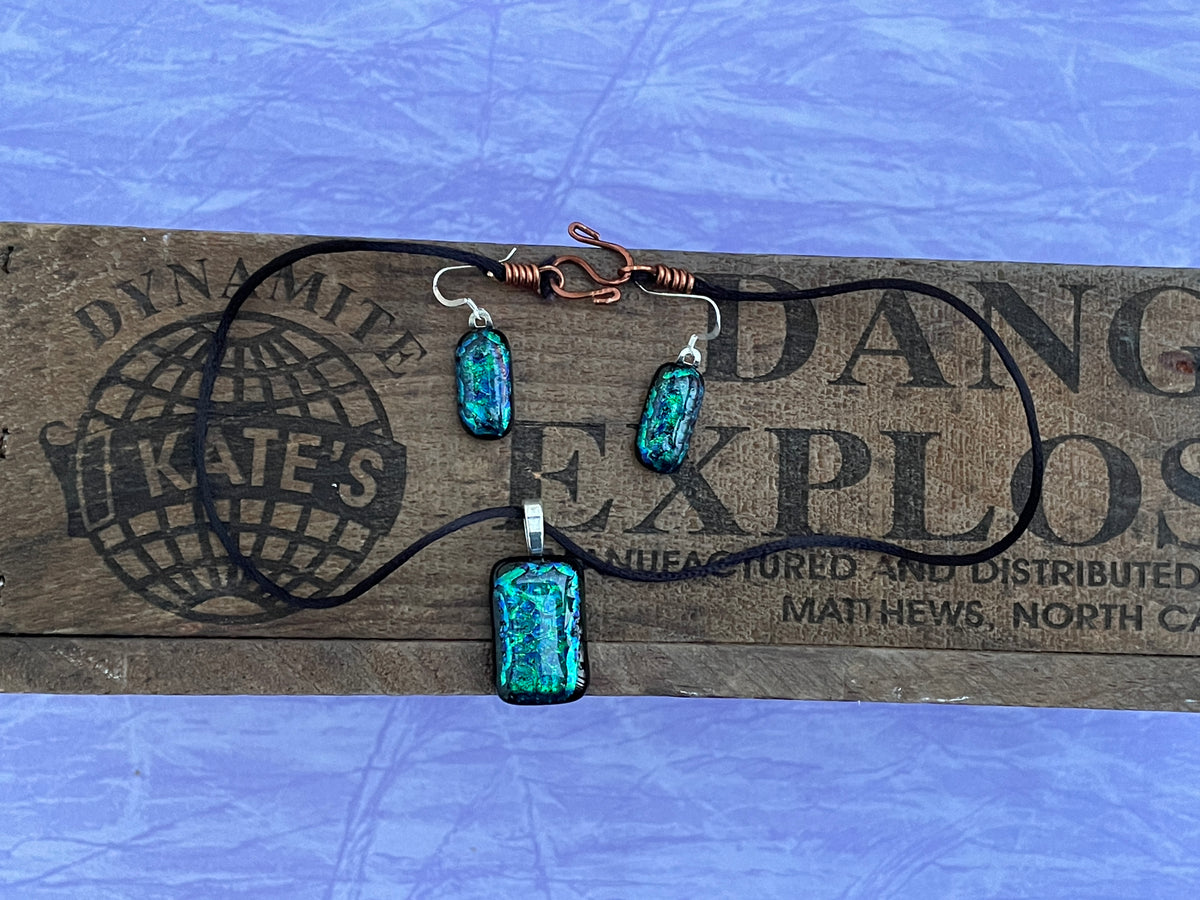 Green Blue Bumps Dichroic Glass Set – Kate's TNT